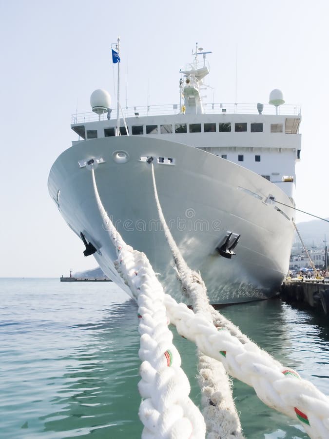 Berthing ropes stock image. Image of lines, harbor, secure - 2805345