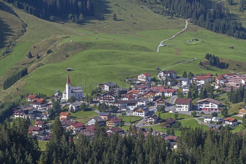 Berwang in Tirol stockbild. Bild von österreich, alpen - 136949431