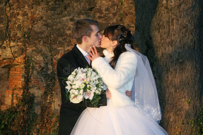 Beso de amor imagen de archivo. Imagen de mano, eternidad - 7334149