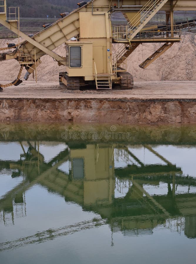 Besonderer Sandbagger stockfoto. Bild von förderanlage - 206328402