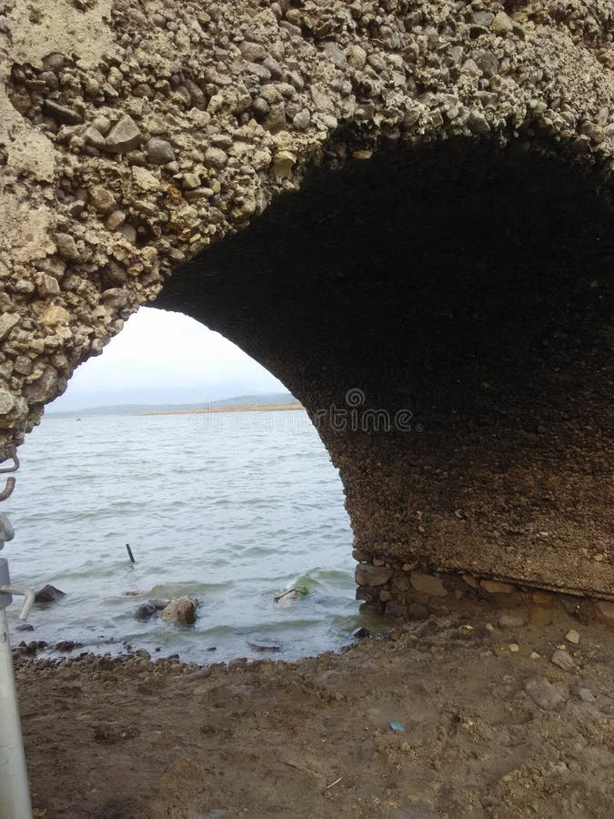 Best Rock Underwater in Lake Gajahmungkur Stock Image - Image of wall ...