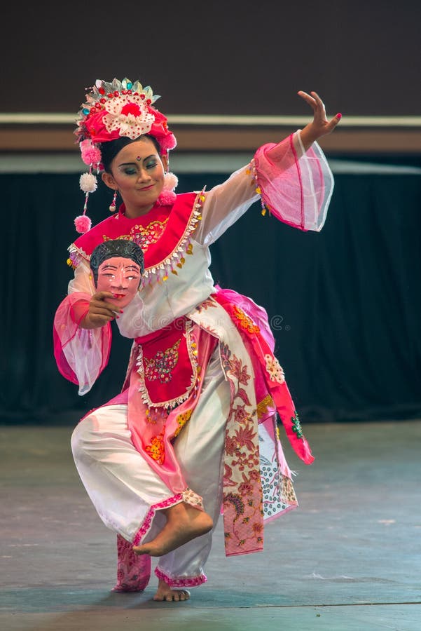 Betawi Mask Dance Performance at Parade Tari Nusantara 2014 Editorial ...