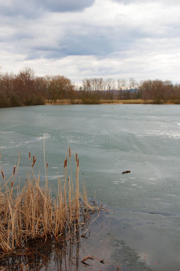 Bevroren meer stock foto. Image of extreem, meer, specifiek - 112276838