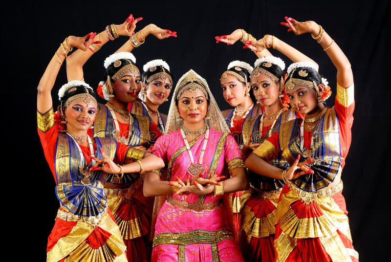 Bharatha Natyam editorial stock image. Image of girls - 25972759