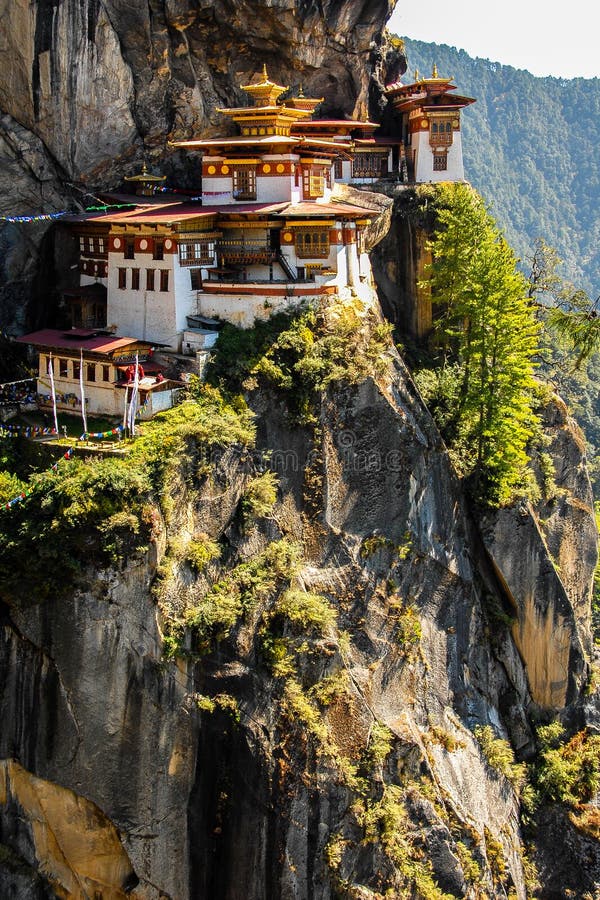 Bhutan temple stock photo. Image of buddhist, dragon - 63110520