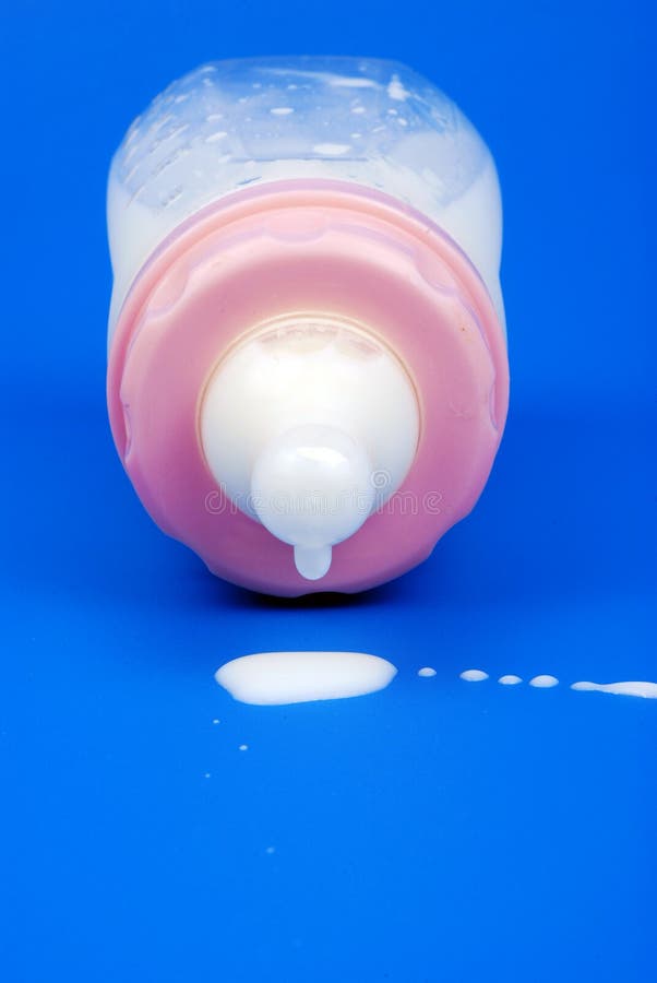 Biberon photo stock. Image du alimenter, conteneur, powdered - 12215118