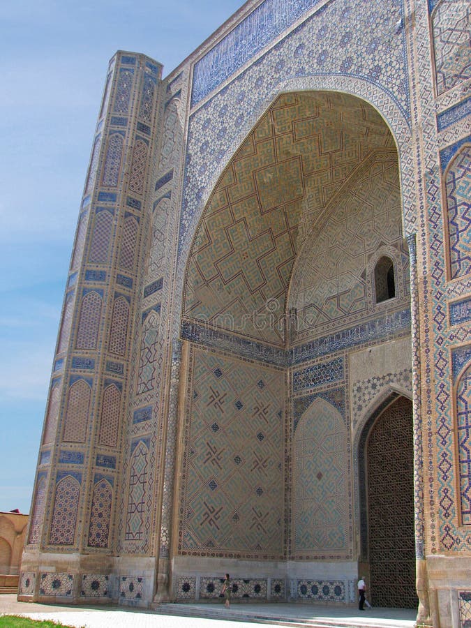 Bibi-Khanym Mosque in Samarkand Stock Photo - Image of entrance ...