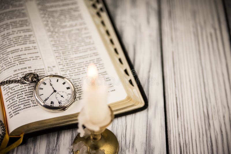 Gold Pocket Watch On Old Bible Stock Photo - Image of watch, bible: 4385274