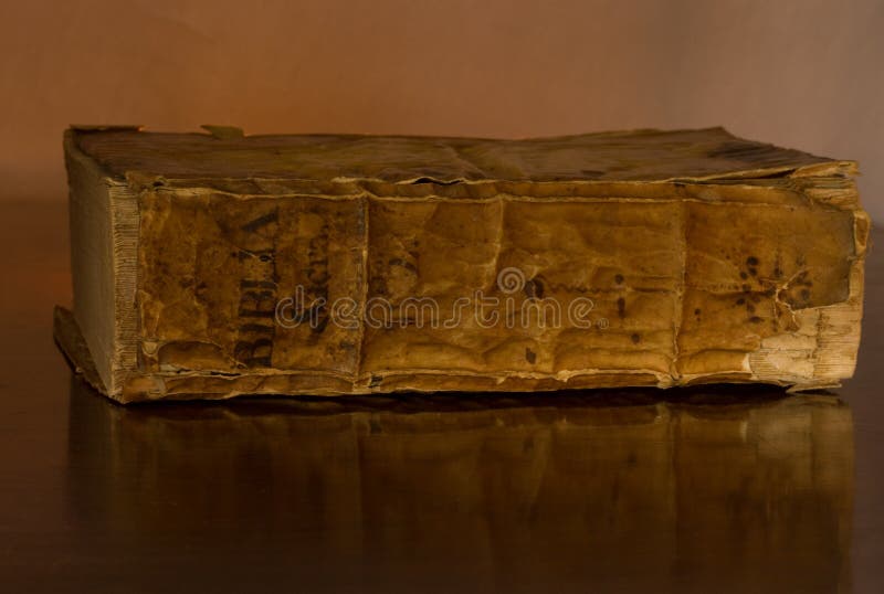 Biblia Santa Vieja, Circa 1500, En El Vector Foto de archivo - Imagen ...