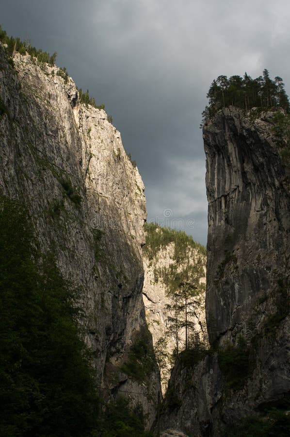 Bicaz canyon stock photo. Image of pass, formations, environment - 43037948