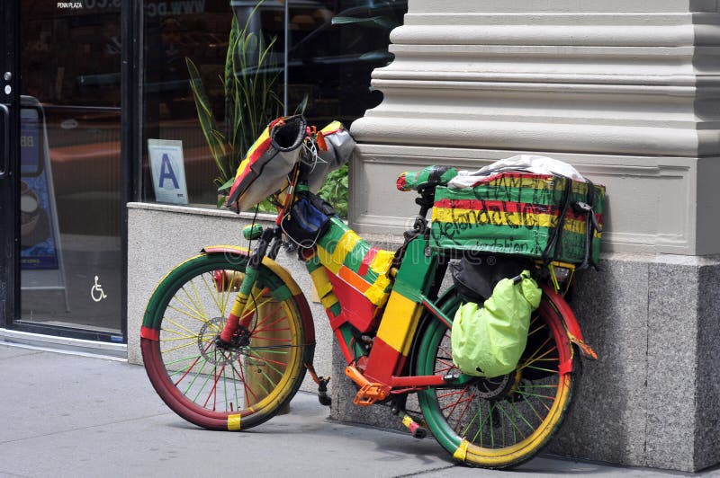 Bicycle on New York City Streets. Editorial Image - Image of city ...
