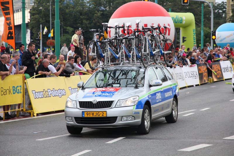 Bicycle race team support editorial image. Image of shimano - 20572850