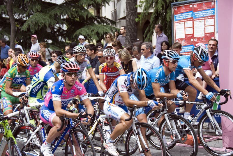 Bicycle s race starting editorial stock image. Image of active - 5314139