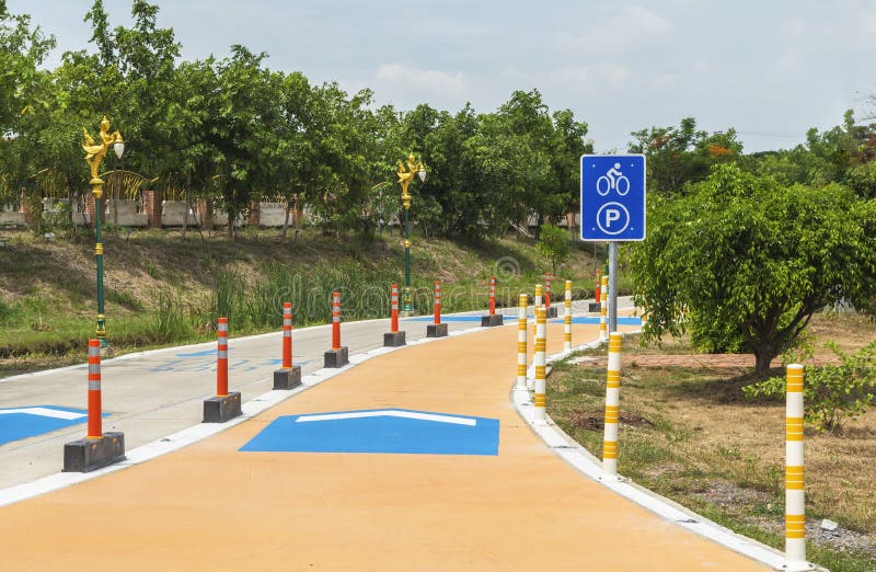 Bicycle Sign the Asphalt Road Point Stock Image - Image of points ...
