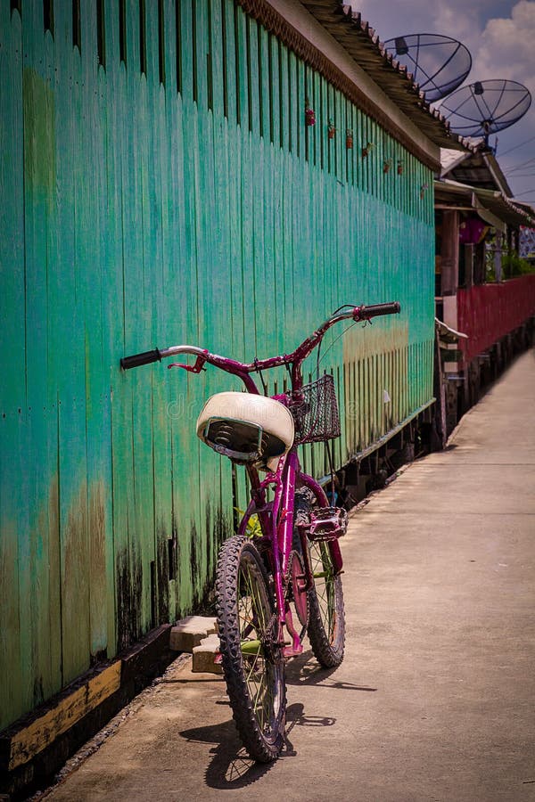 Bicycle stand stock photo. Image of rust, stand, ride - 32919512