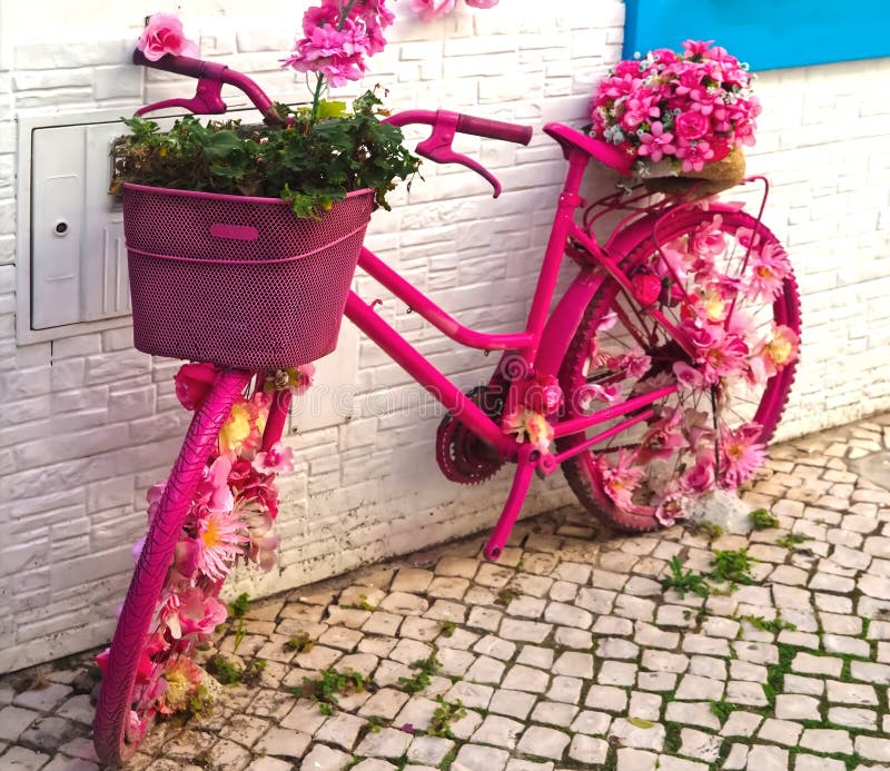 Pink Vintage Bicycle with Flowers Stock Photo - Image of nostalgia ...