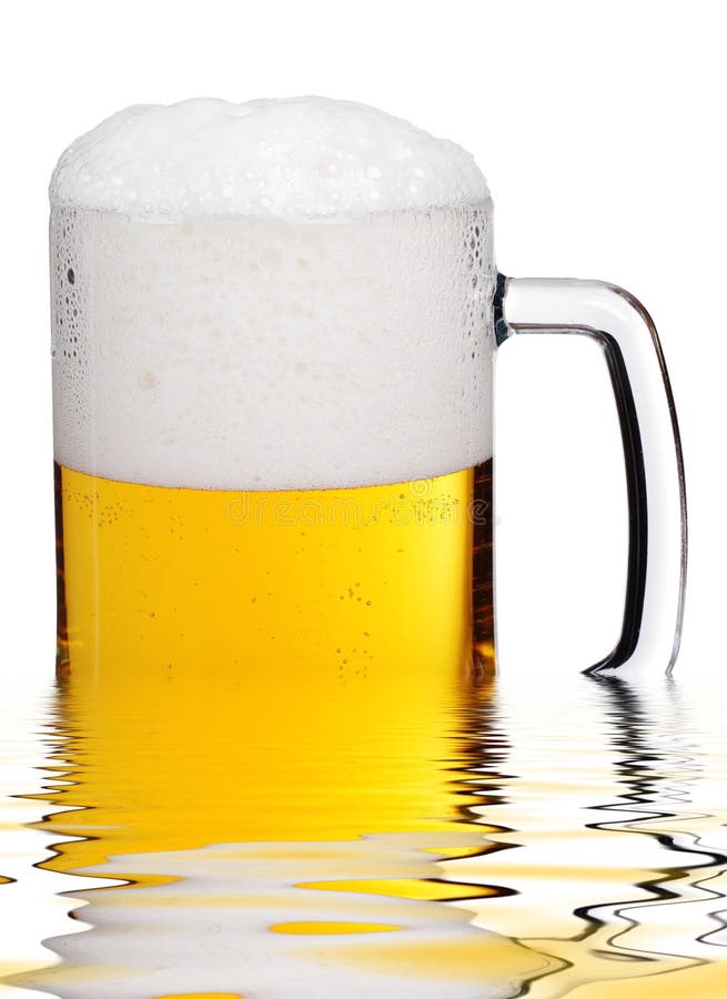 Bier-Becher stockfoto. Bild von schaum, glas, transparenz - 6038498