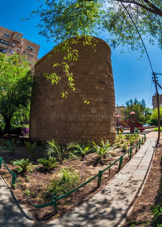 BIER-SHEVA, ISRAEL 10. MAI 2014: Wasserturm Der Osmane Emp ...