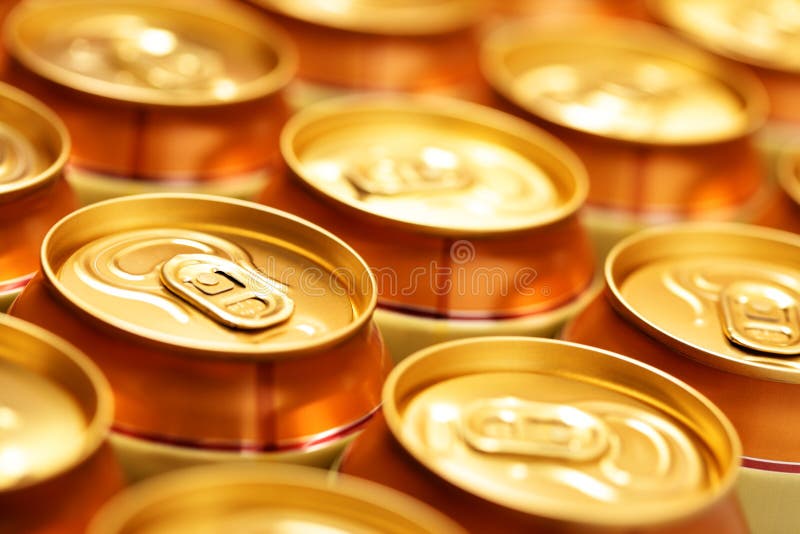 Bierdosen stockbild. Bild von dose, speisekarte, stab - 16000901