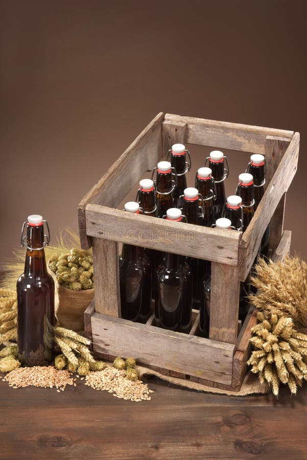 Bierkiste stockbild. Bild von hintergrund, stab, partei - 38993303