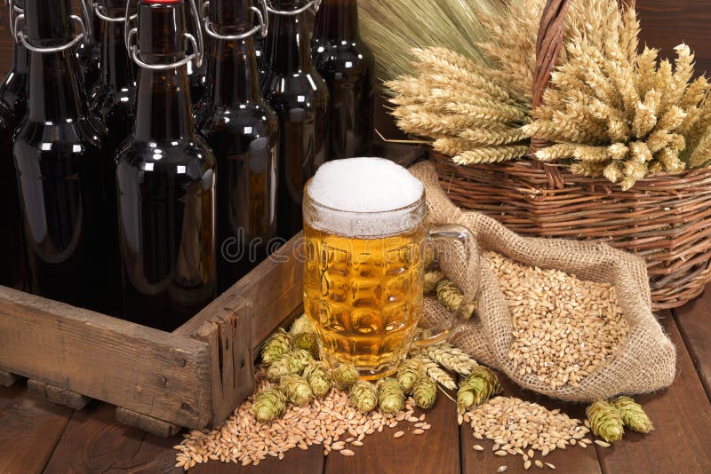 Bierkiste stockbild. Bild von erfrischung, garten, rahmen - 67897313