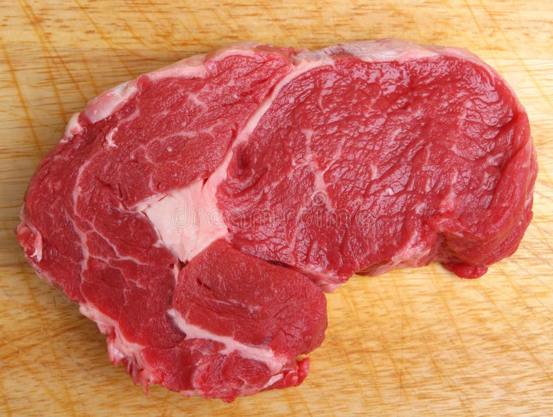 Bife cru de Ribeye foto de stock. Imagem de fresco, corte - 33621244