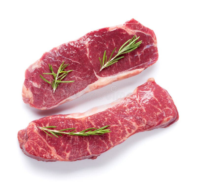 Bife cru do striploin foto de stock. Imagem de picada - 71928248
