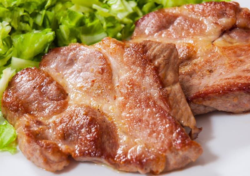 Bife De Vaca Da Carne Com Salada Dos Vegetais Foto de Stock - Imagem de ...