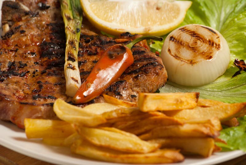 Bifteck photo stock. Image du gros, mangez, ingrédients - 21650094