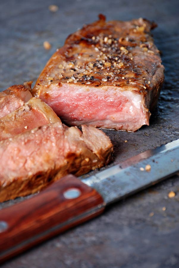 Bifteck photo stock. Image du pointu, faim, ardoise, viande - 7040022