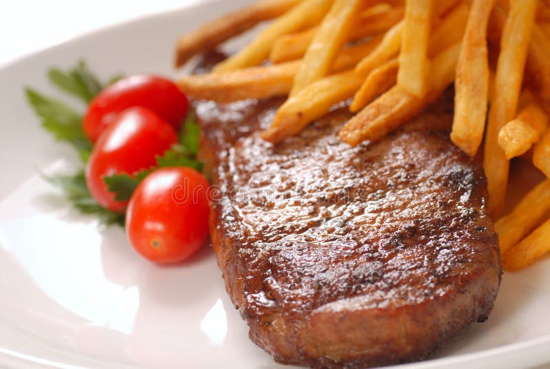 Bifteck et fritures image stock. Image du rouge, boeuf - 7655447
