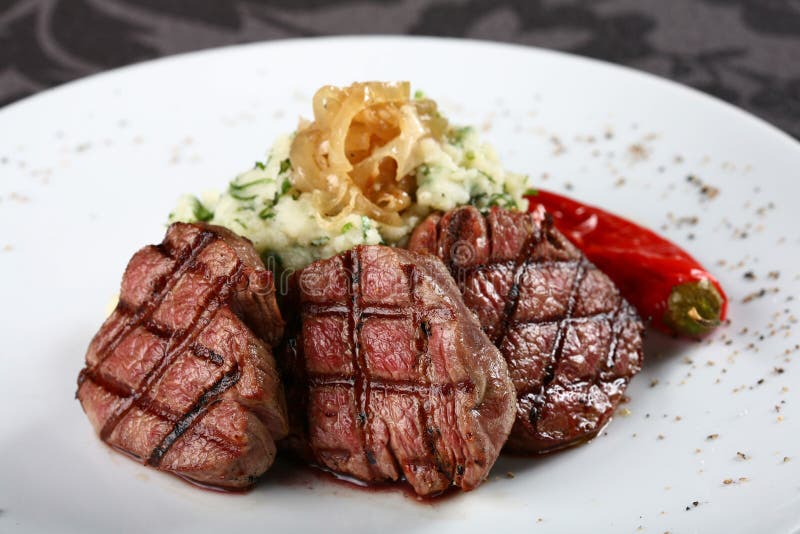 Bifteck juteux image stock. Image du bifteck, vache, boucher - 6747921