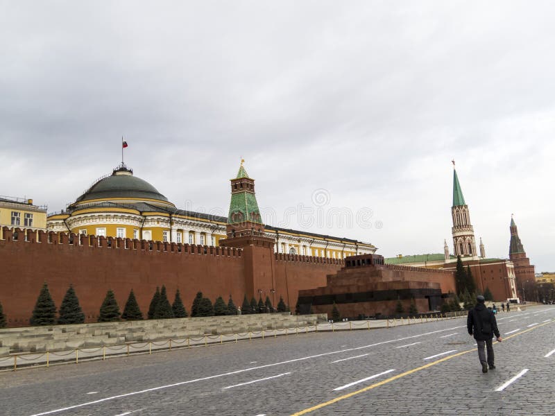 Big ancient building editorial photography. Image of budapest - 53054317