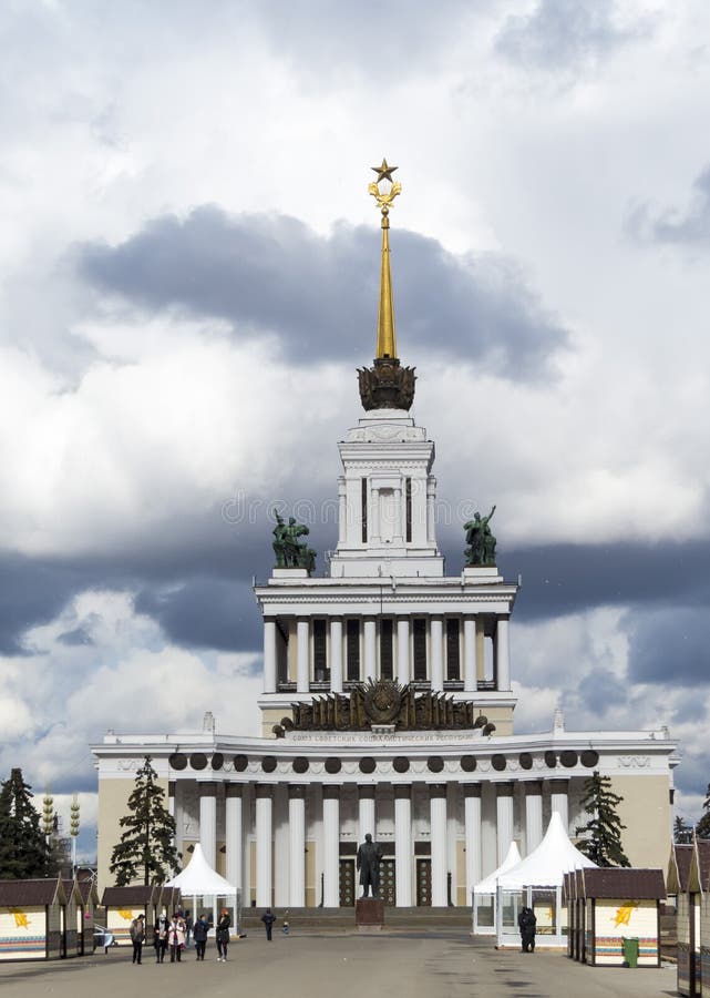 Big ancient building editorial photography. Image of cathedral - 53058147