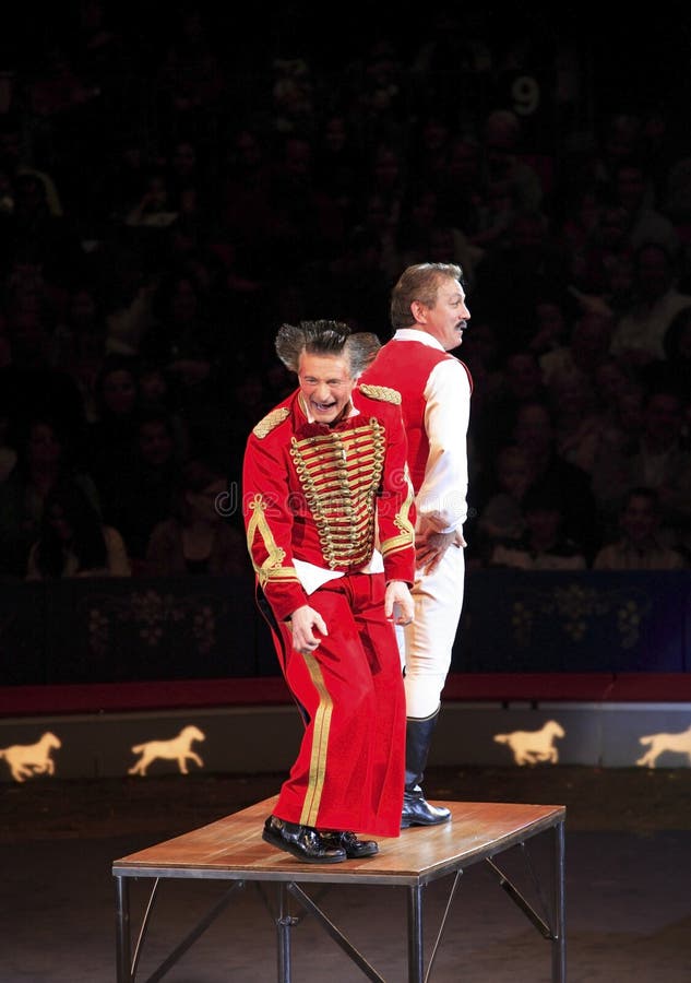 Big Apple Circus editorial stock photo. Image of woman - 18279093