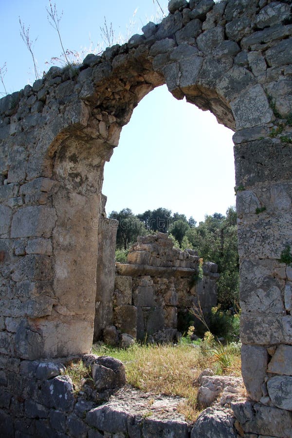 Big arch stock image. Image of stone, ruins, tourist - 31941655