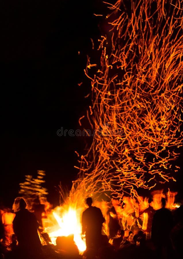 Big bonfire stock photo. Image of outdoor, burn, smoke - 318535228