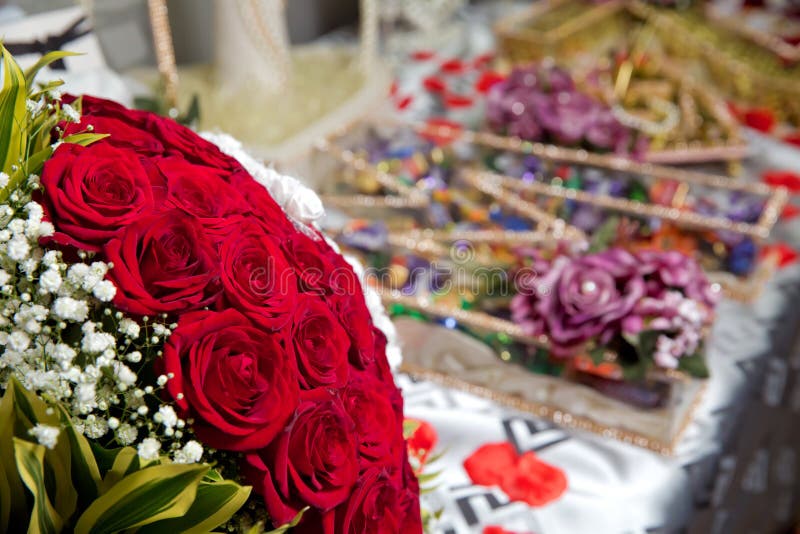 Big Bouquet of One Hundred Big Red Roses Flowers . a Bouquet of Flowers ...