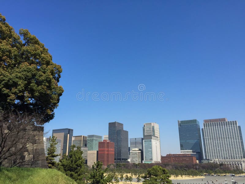 Big building in city editorial stock image. Image of sunlight - 106588644