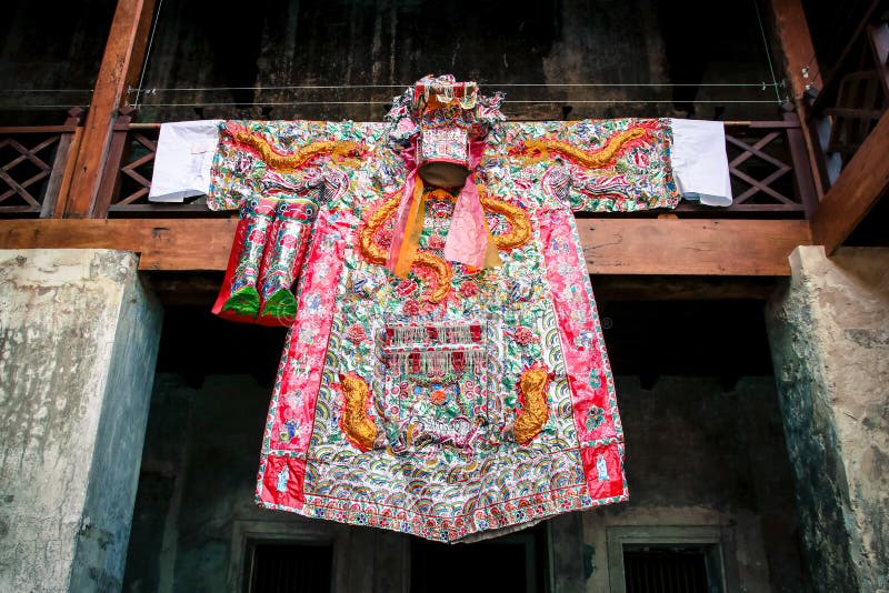 The Big Chinese Opera Costumes Model. Stock Photo - Image of ethnic ...