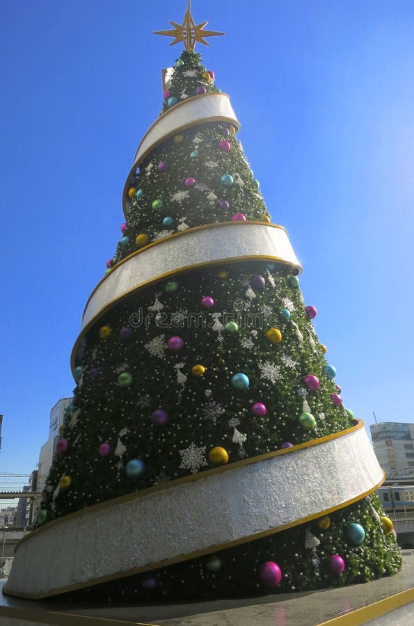Big Christmas Tree with Round Thing Editorial Image - Image of ...