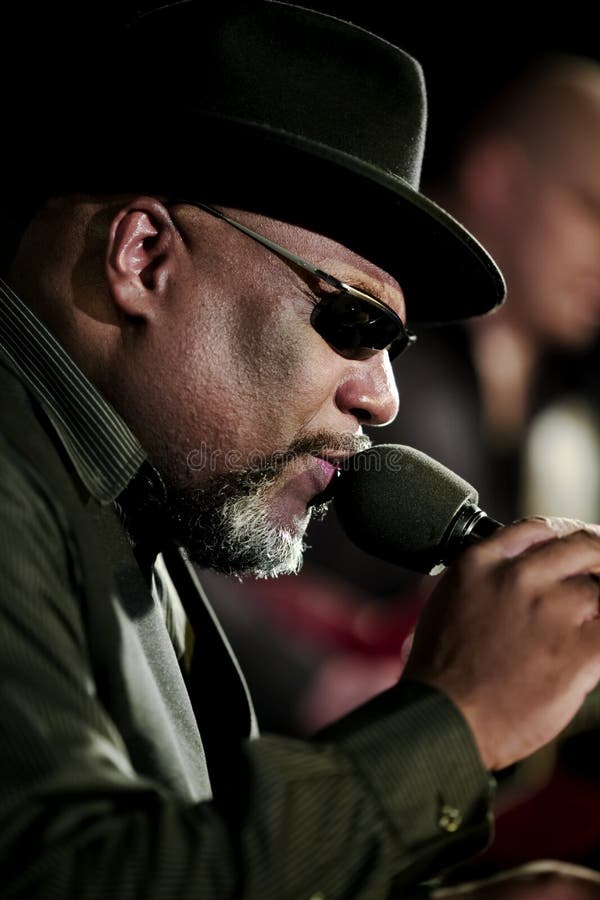 Big Daddy Wilson Sings in a Microphone Editorial Stock Image - Image of ...