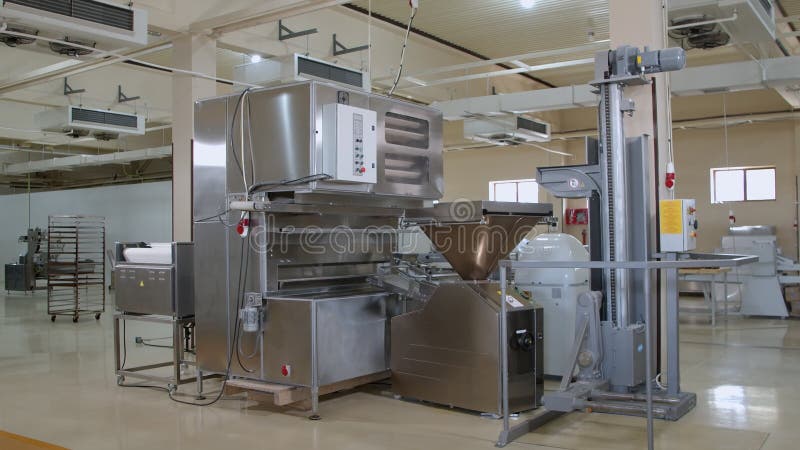 Big Dough Machine for Mixing, Cutting and Rolling Dough in the Middle ...