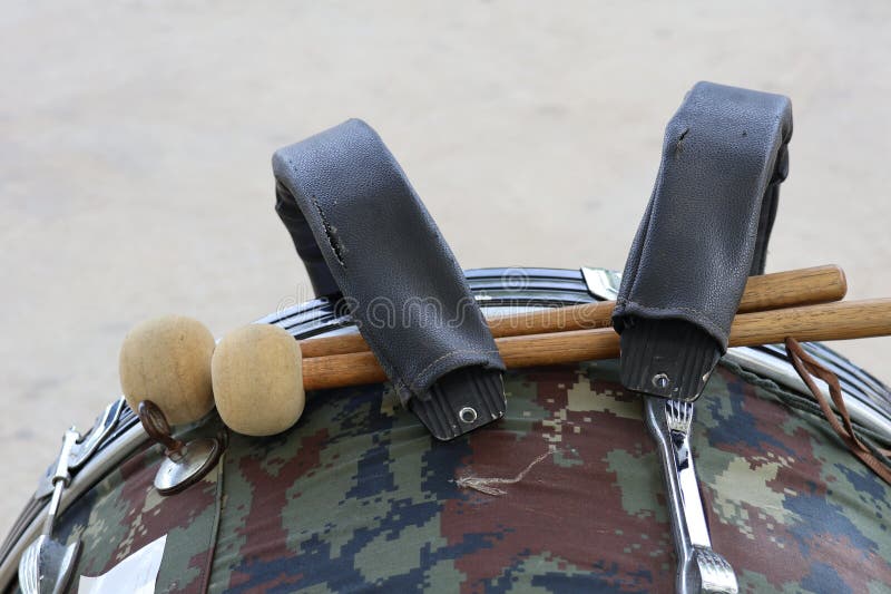 Big Drum Musical Instrument for Marching Bands Complete with Drumsticks ...