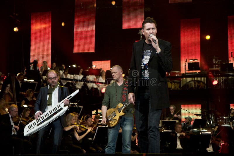 Big Fat Snake editorial photography. Image of group, groups - 11962487