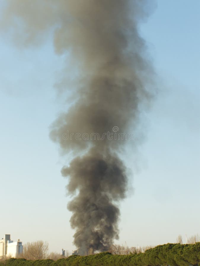 2,702 Big Smoke Fire Sky Stock Photos - Free & Royalty-Free Stock ...