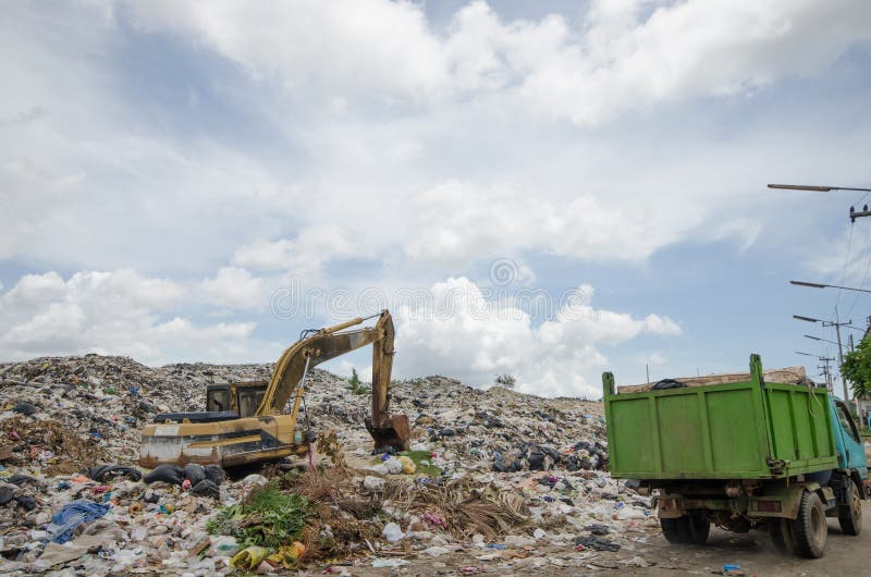Big garbage heap editorial stock image. Image of pile - 49239339