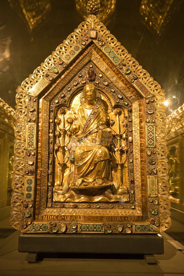 Big golden relic case stock photo. Image of jewelry, copper - 27256998