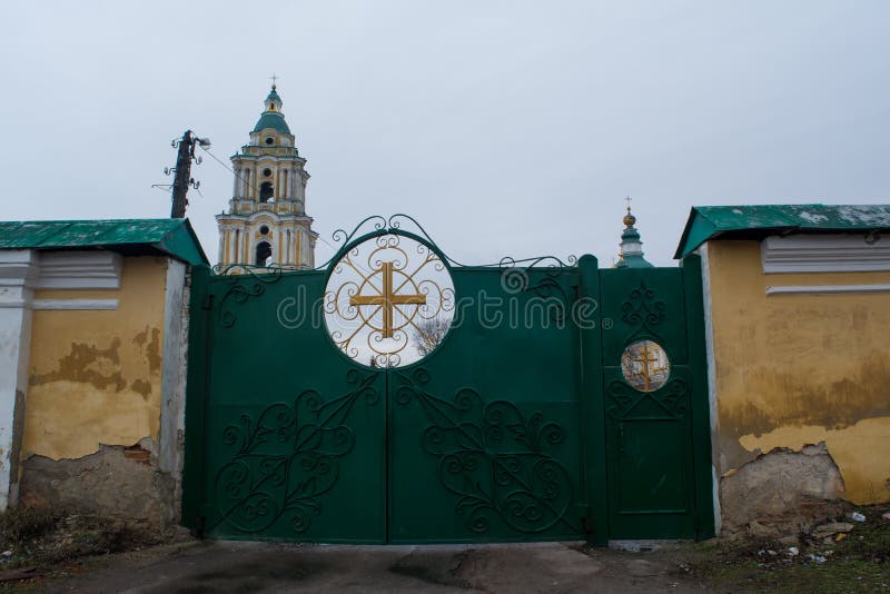 Big Green Church Yard Gates Stock Image - Image of green, church: 67363547