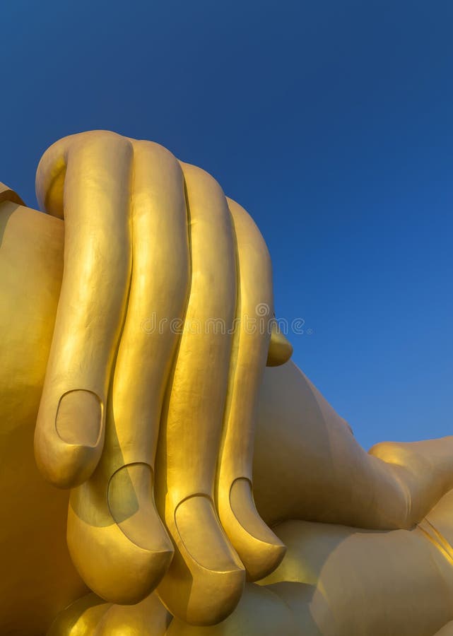 The Big Hand Buddha at Wat Muang Temple Stock Photo - Image of nails ...